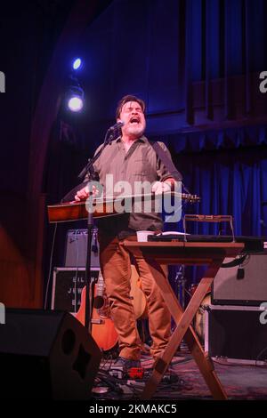 Jeff Plankenhorn in concert, Rogue Folk Club, Vancouver Stock Photo - Alamy