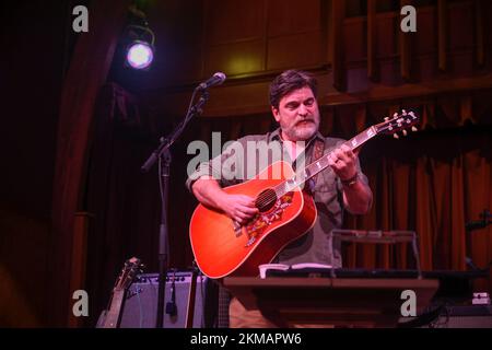 Jeff Plankenhorn in concert, Rogue Folk Club, Vancouver Stock Photo - Alamy