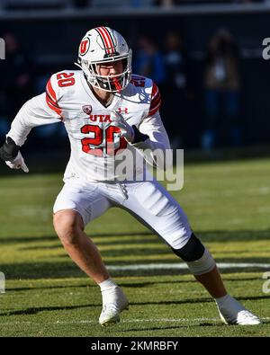 Utah linebacker Lander Barton (20) makes an interception in front of ...