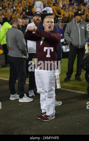 College Station, TX, USA. 26th Oct, 2013. Vanderbilt wide receiver Jonathan Krause #17 rushes ...
