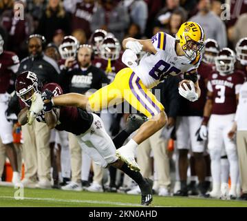 LSU tight end Mason Taylor (86) sets up on the line against Alabama ...