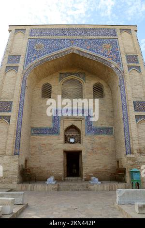 Kaffal Shashi Mausoleum, Hazrat Imam Square, Old City, Tashkent ...