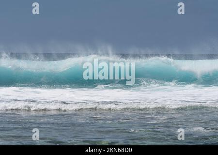 North Shore Banzai Pipeline high waves on Oahu Hawaii USA Stock Photo ...