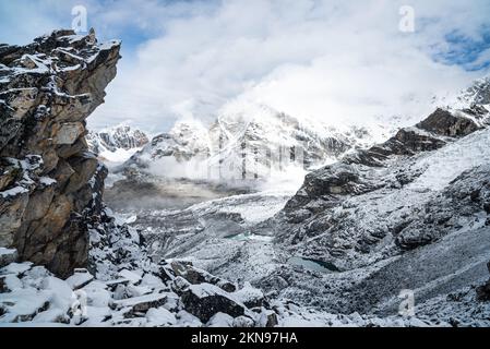 Pumori mountain and Kalapathar, Everest National Park, Nepal Stock ...