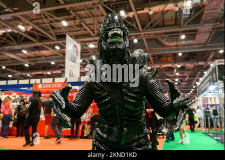 Alien cosplay at MCM Comic Con in London Stock Photo - Alamy