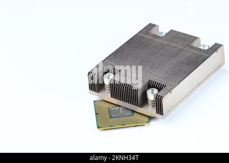Passive heatsink with the aluminum fin and copper heat pipe structure ...