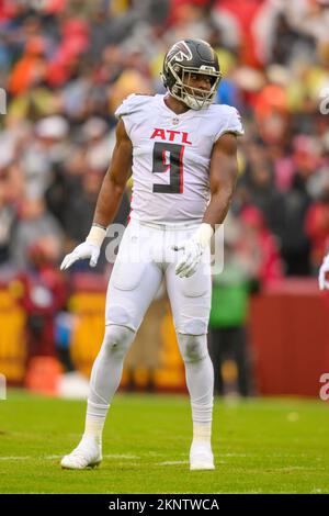Atlanta Falcons linebacker Lorenzo Carter (0) lines up against the Las ...
