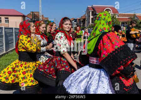 Traditional wedding procession through Certeze village, Satu Mare ...