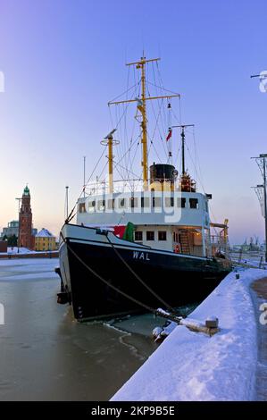 Steam icebreaker whale. Icebreaker whale Stock Photo - Alamy