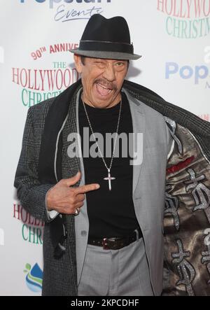 HOLLYWOOD, CA - NOVEMBER 27: Danny Trejo, Santa Clause at 90th ...