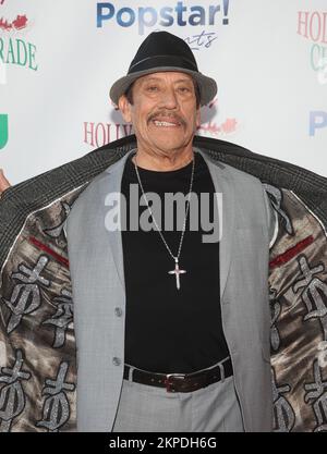 HOLLYWOOD, CA - NOVEMBER 27: Danny Trejo, Santa Clause at 90th ...