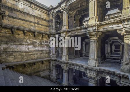 Dada Harir Ni Vav step well, Bai Harir Sultani stepwell, Dhai Harir ...