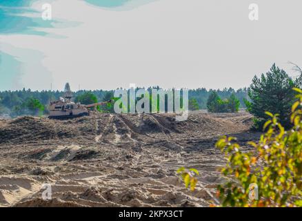 Torun, Poland. 3rd Nov, 2022. U.S. Soldiers assigned to 2nd Platoon ...