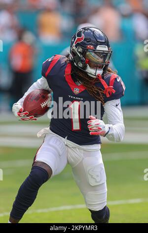 Miami. FL USA; Houston Texans quarterback Kyle Allen (3) drops back to ...