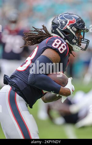Houston Texans tight end Jordan Akins (88) in action against the ...