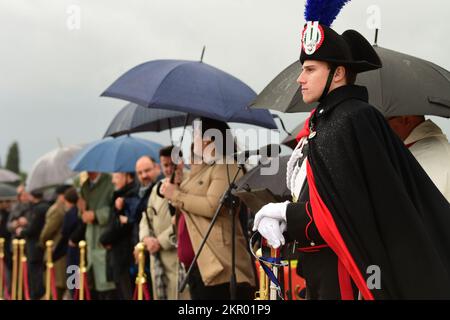 Ceremonial uniform of the Italian Carabinieri Stock Photo - Alamy