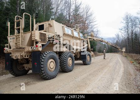 Soldiers of Bravo Company, 572nd Brigade Engineer Battalion, 86th ...