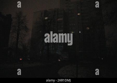 Kyiv city in blackout after russian missile attack. Town without power ...