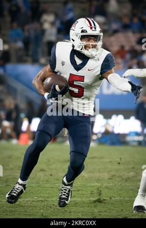 Arizona wide receiver Dorian Singer (5) in the first half during an ...