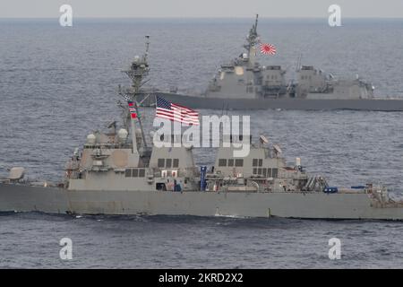 221114-N-PS962-1518 PHILIPPINE SEA (Nov. 14, 2022) The guided-missile ...