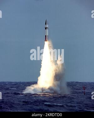 USS DANIEL WEBSTER (SSBN-626 Stock Photo - Alamy