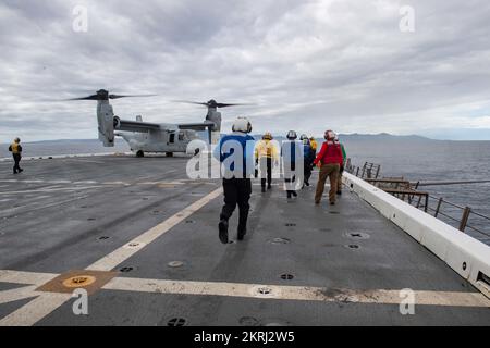 PHILIPPINE SEA (Nov. 18, 2022) Seaman Jalen Bryant, from Rocky Mount ...