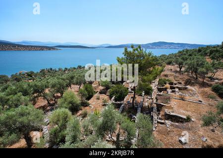 View of the ruins of Iasos Ancient City in the morning sun ...