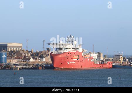 Oil supply boats in Peterhead Stock Photo - Alamy