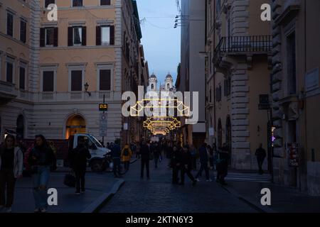 View of Christmas lights along Via Condotti in Rome (Photo by Matteo ...