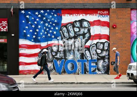 ILLINOIS Chicago Painted mural in Pilsen neighborhood on near south ...