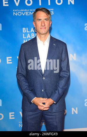 LOS ANGELES - NOV 15: Tom Hudner, family at the Devotion Los Angeles ...