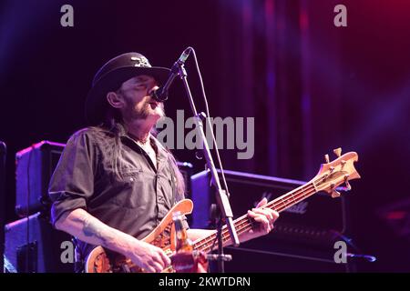 Motorhead performing live on stage at the Manchester O2 Apollo ...