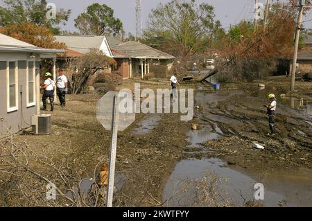 DR-1607 Hurricane Rita.. Photographs Relating to Disasters and ...
