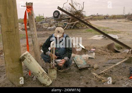 DR-1607 Hurricane Rita.. Photographs Relating to Disasters and ...