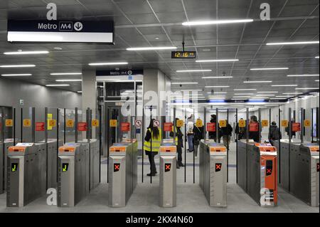 Milano, la nuova linea 4 della Metropolitana - Milan, the new Metro 4 ...