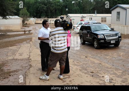 FEMA PIO with news crew at disaster site. Georgia Severe Storms and ...