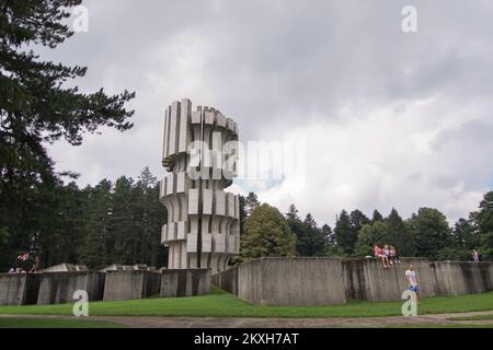 Monument to the Revolution, Kozara Stock Photo - Alamy