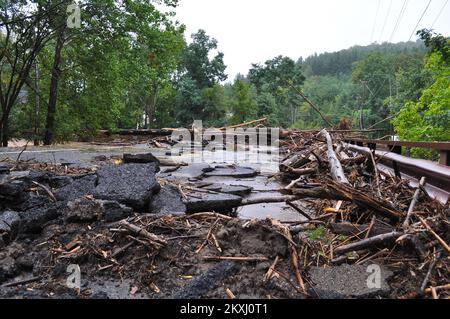 Damages from North Side of the Bridge. New York Hurricane Irene ...