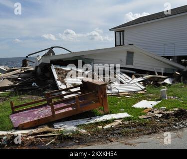 Pamlico Beach Distruction. North Carolina Hurricane Irene. Photographs ...