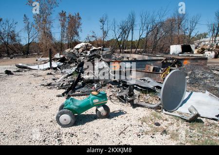 011092011 After the Texas wildfires. Texas Wildfires. Photographs ...