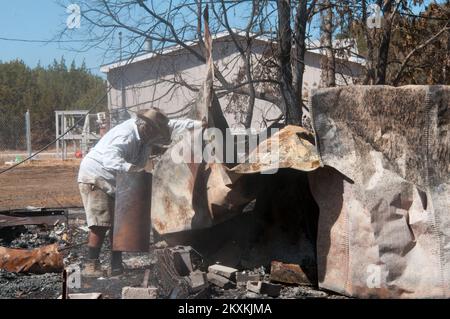 011092011 After the Texas wildfires. Texas Wildfires. Photographs ...