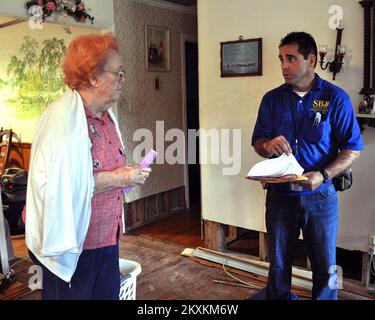 FEMA goes Door to Door in Pamlico County. North Carolina Hurricane ...