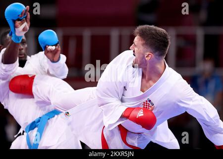 Ivan Kvesic of Team Croatia and Tareh Hamedi of Team Saudi Arabia ...