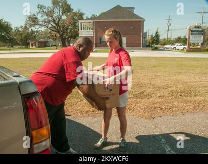Volunteers are assisting hurricane suvivors. Louisiana Hurricane Isaac ...