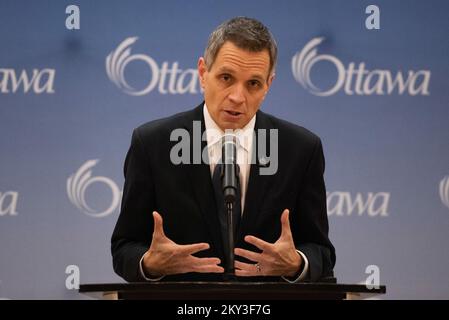 Ottawa Mayor Mark Sutcliffe speaks with reporters at Ottawa City Hall ...