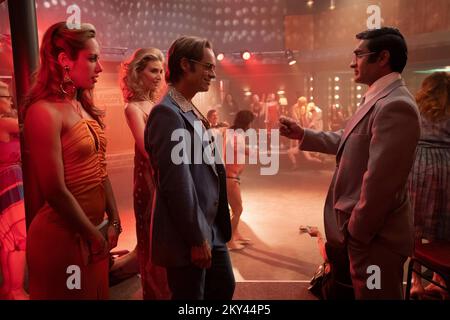 WELCOME TO CHIPPENDALES, Murray Bartlett as Nick De Noia, Four Geniuses ...