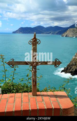 Metal Christian Cross Stock Photo - Alamy