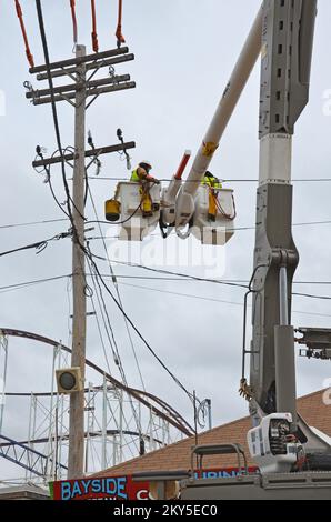 Power Up. New Jersey Hurricane Sandy. Photographs Relating to Disasters ...