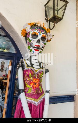 A Catrina La Calavera Garbancera , Dapper Skeleton, Elegant Skull on a ...