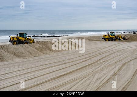 Crews Build Sand Berms To Prepare For Storm Surge.. Photographs ...
